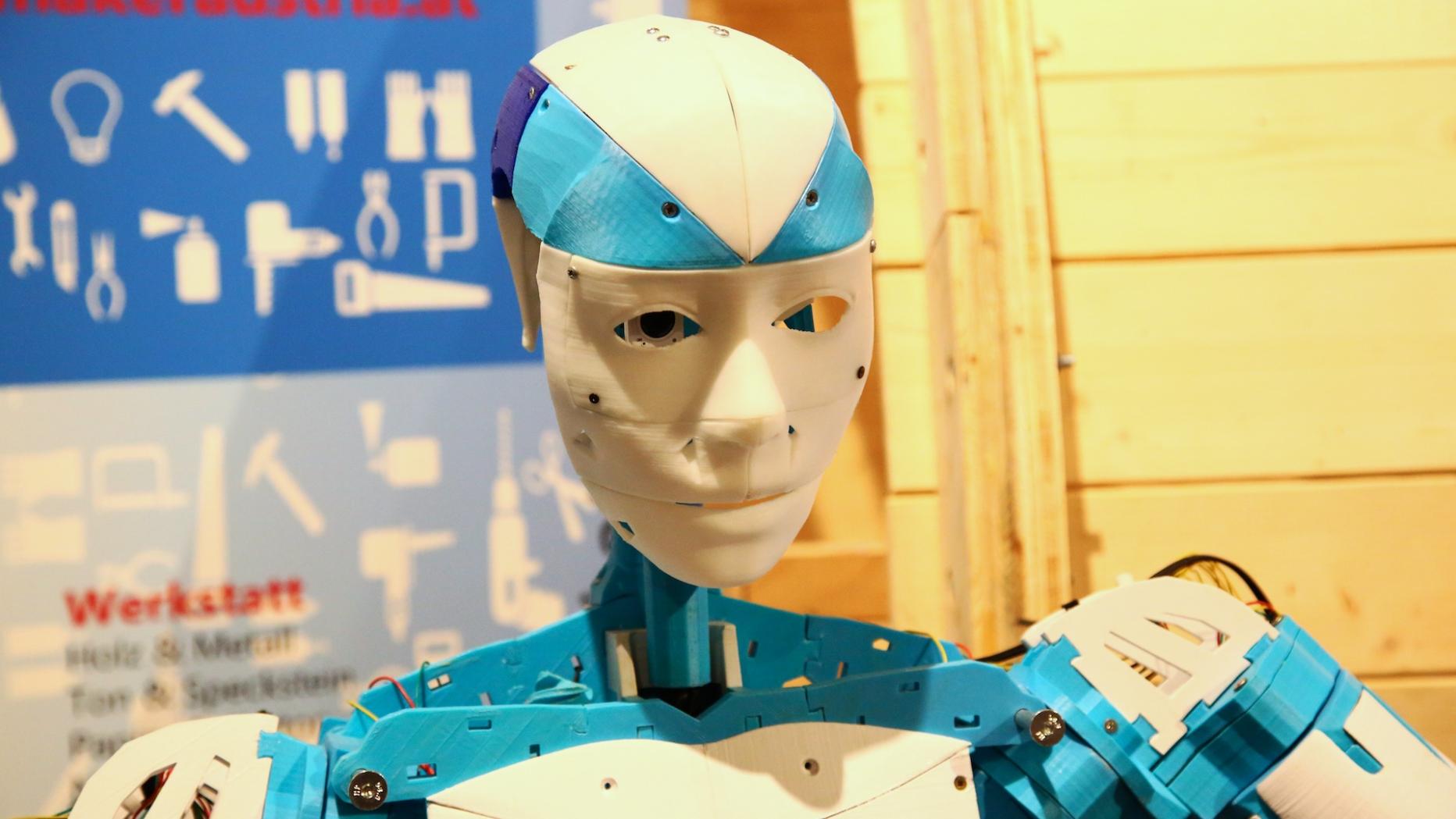 Marvin: Humanoide Roboter müssen nicht unheimlich sein