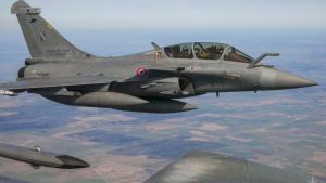 Video aufgetaucht: Französische Rafale schießt unbekannte Drohne ab
