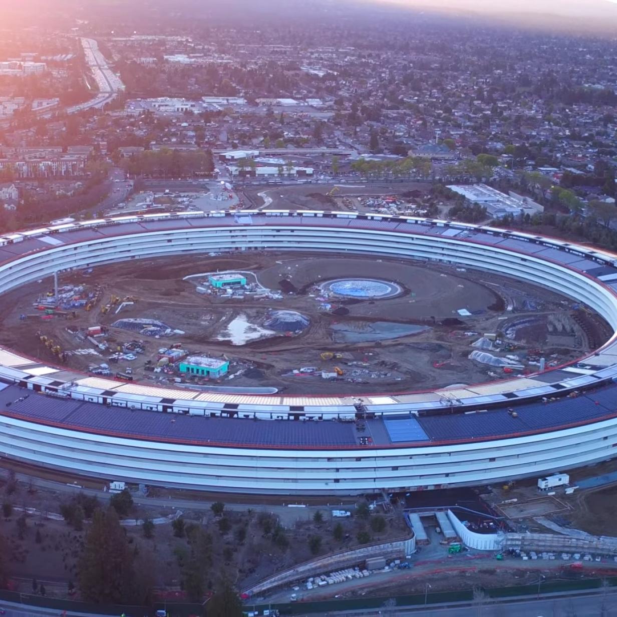 Apple-Mitarbeiter zeigen Fotos von neuem Hauptquartier Apple Park