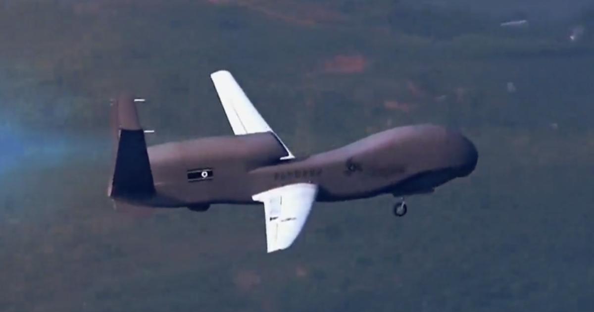 Nordkorea zeigt Global-Hawk- und Reaper-Drohnen-Kopien