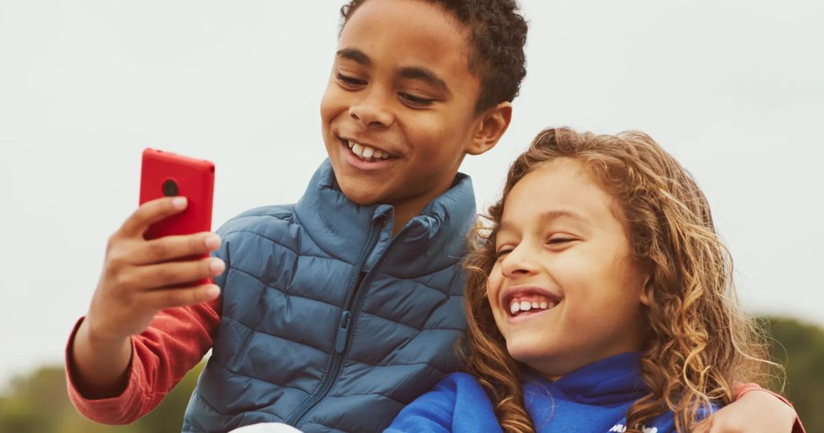 Neues Mini-Handy von HMD sperrt Social Media aus